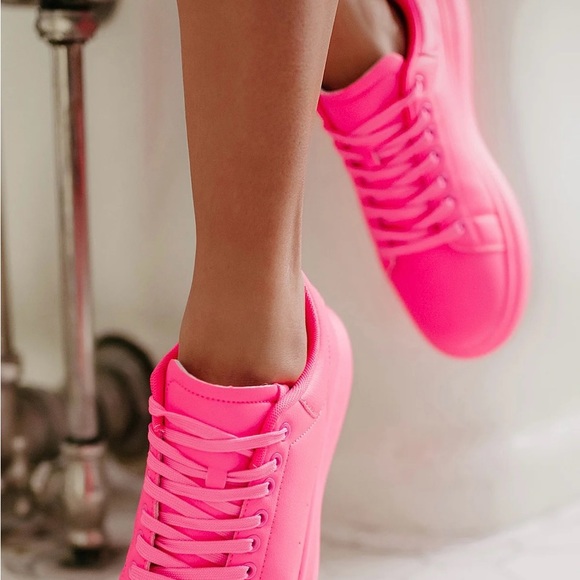 Berness | Shoes | Sidewalk Strut Platform Sneaker Hot Pink Barbiecore ...